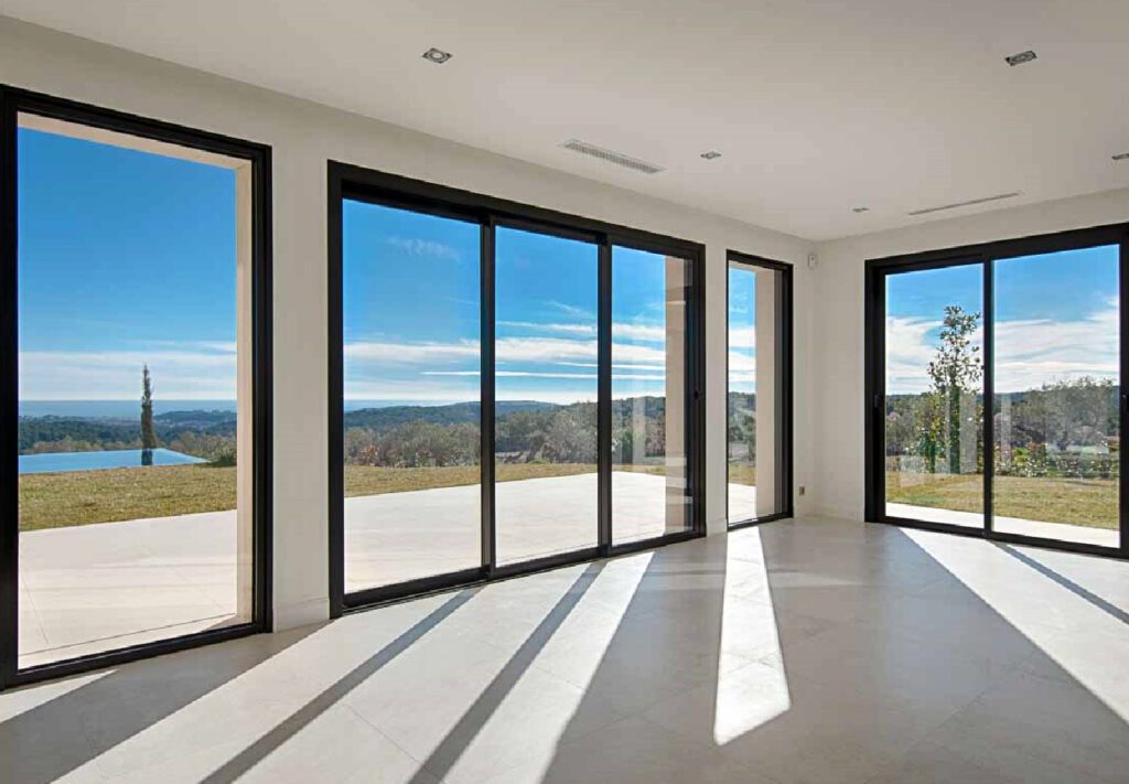 Fenêtre Cortizo aluminium – Agentiamo | Fenetre Roumanie | Entreprise ...